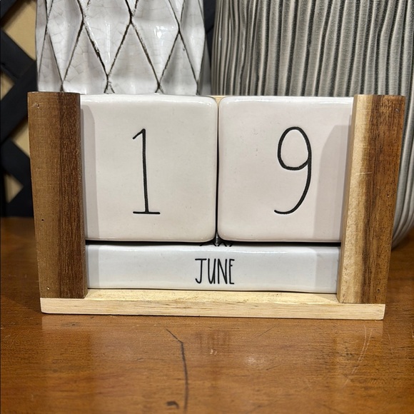 Rae Dunn | Office | Rae Dunn Ceramic Block Calendar In Wood Box Artisan ...
